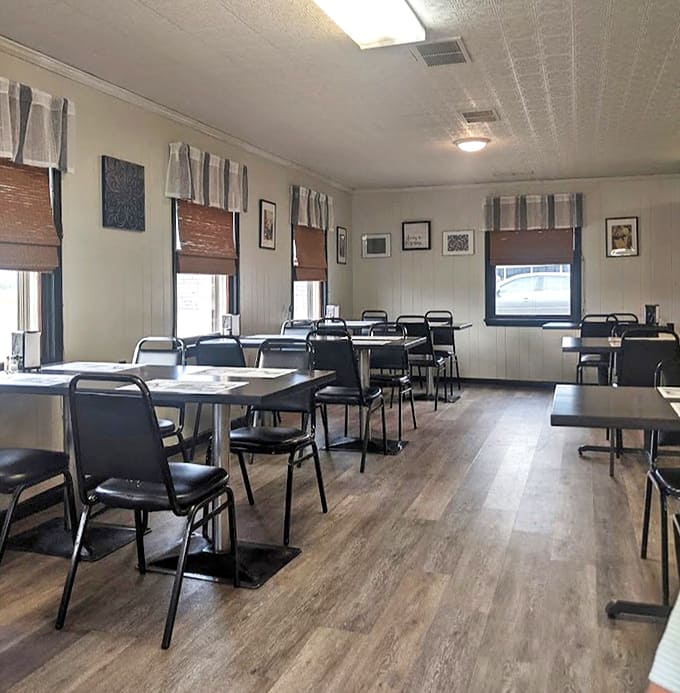 Time stands still in this dining room where conversations flow freely and nobody's rushing you through your meal.