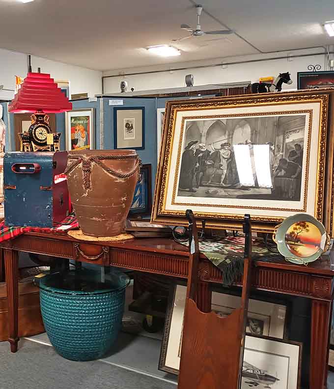 Aisles of history stretch before you in this treasure-hunter's paradise, where every booth tells a different story from America's past.