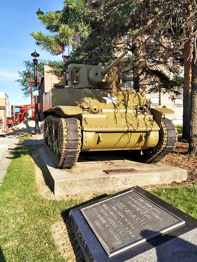 This military memorial stands as a powerful reminder of service and sacrifice, the kind of tribute that makes you pause and reflect on history's weight.