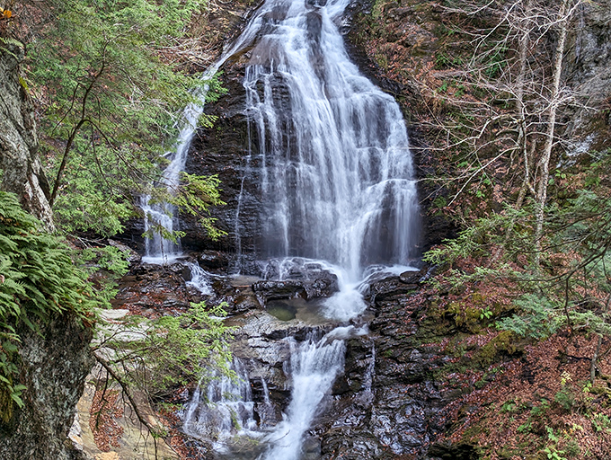 Water and gravity collaborate on Vermont's most impressive natural sculpture &ndash; a masterpiece millions of years in the making.