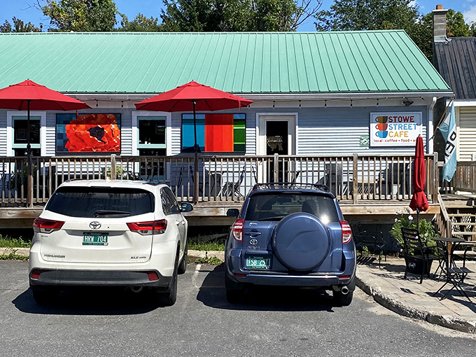 Stowe Street Caf&eacute; welcomes with its vibrant green roof and cheery red umbrellas &ndash; the perfect morning launchpad for culinary adventures.