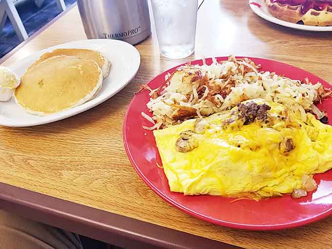Golden hash browns and a fluffy omelet prove that sometimes the classics are classic for a reason&mdash;they're perfect.