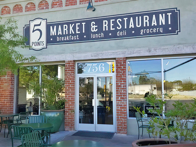 5 points market & restaurant 1