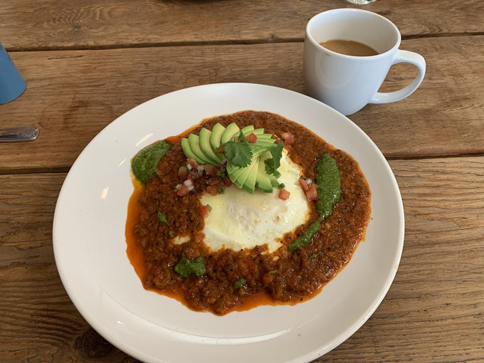 5 points market & restaurant 3