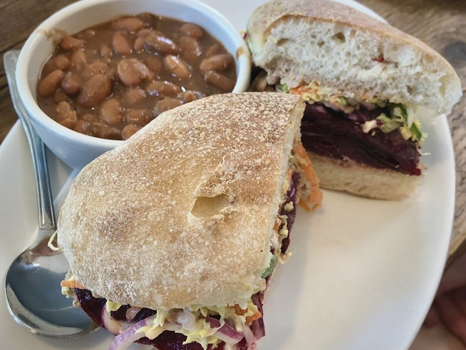 5 points market & restaurant 5