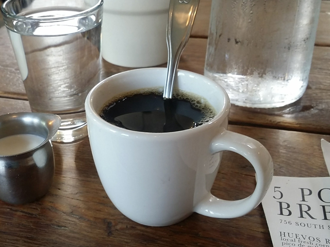 5 points market & restaurant 6