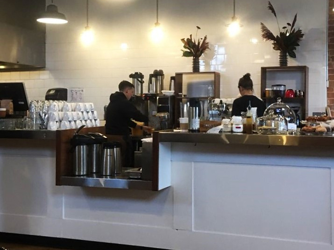 5 points market & restaurant 7