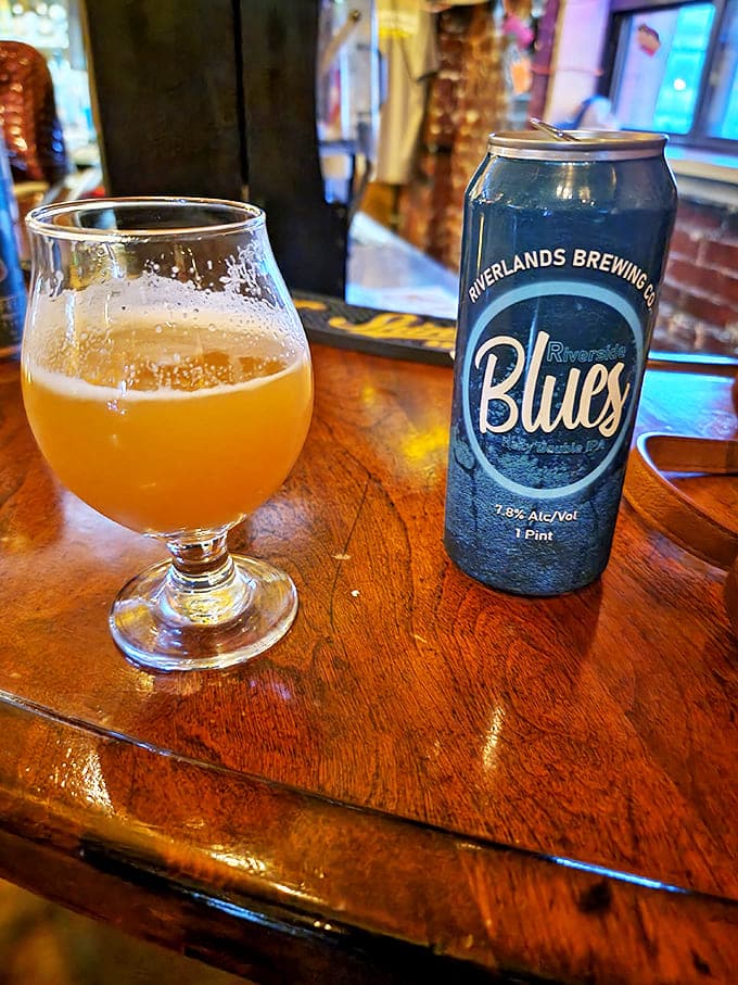 Riverlands Brewing Company's Blues Hazy Double IPA represents the kind of local craft beer excellence that makes Illinois proud.
