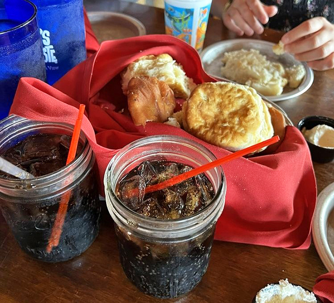 Mason jar drinks and fresh fry bread &ndash; a pairing so perfect it should be on Arizona's state flag.