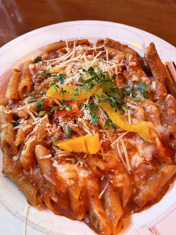 Cinco Formaggio brings five cheeses together in perfect harmony, like the Italian version of a really good boy band but way more delicious.