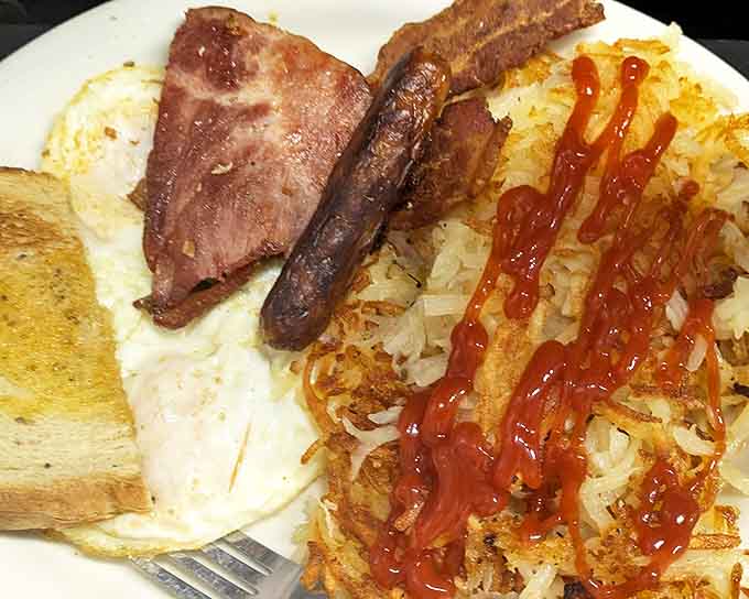 This breakfast plate proves that Fleetwood doesn't believe in portion control, and we're all better for it.