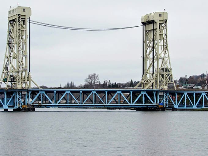 When the Portage Lake Lift Bridge rises, locals know to settle in with their coffee &ndash; it's not a delay, it's a moment to appreciate the view.