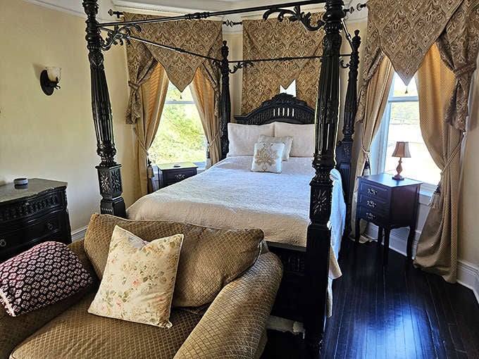 Guest rooms feature four-poster beds that make you feel like royalty without the burden of actually having to rule anything, just sleep gloriously and wake up refreshed.