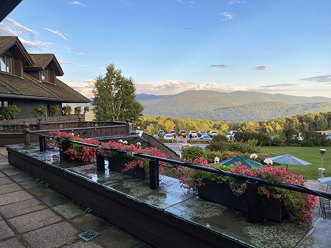 The kind of panorama that makes smartphones feel inadequate and professional photographers weep with joy.