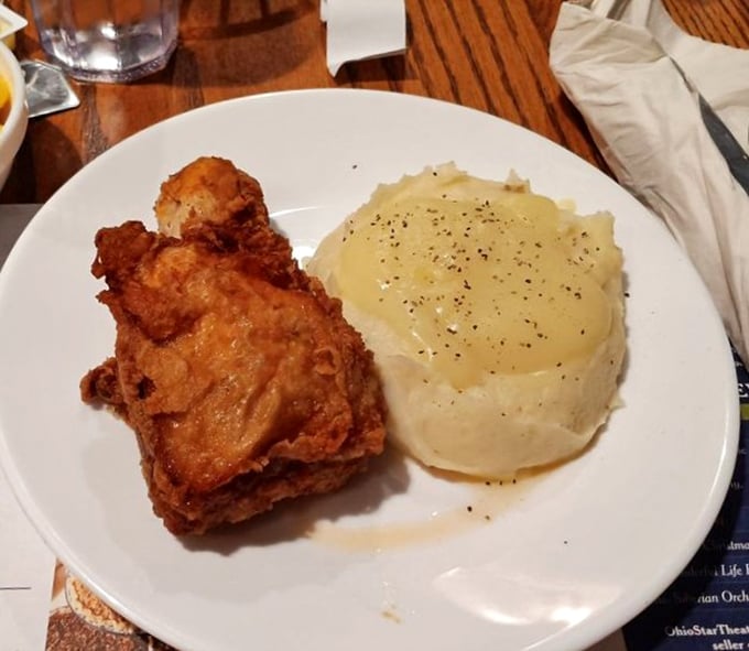 Fried chicken and mashed potatoes &ndash; a duo more iconic than Batman and Robin, and infinitely more satisfying after a long day.