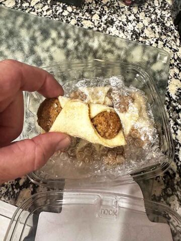 This Mom-And-Pop Bakery In Ohio Has Mouth-Watering Nut Rolls Known ...