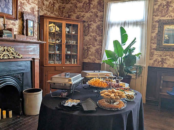 The period-appropriate dining room could double as a museum, except museums don't typically serve food that makes you want to applaud after each bite.