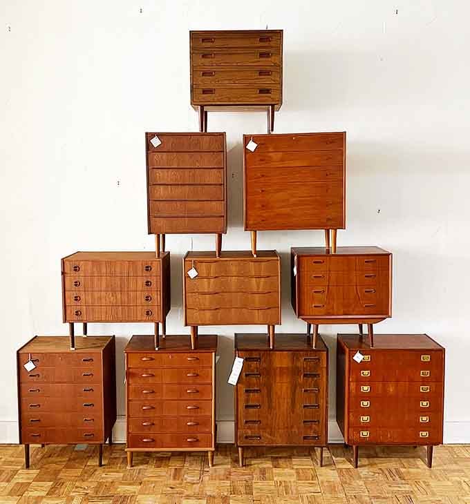 This dresser tower looks like a mid-century modern family reunion, and every piece brought its A-game to the gathering.