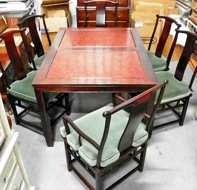 This dignified dining set doesn't just offer seating &ndash; it provides a stage for family dramas, holiday feasts, and everyday moments yet to come.