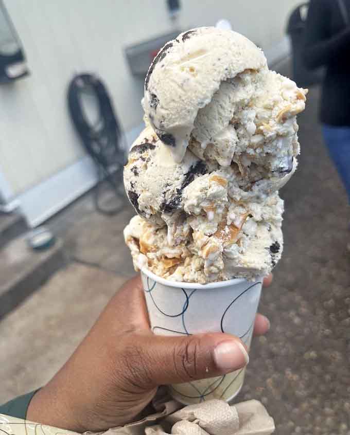 Java chunk delivers coffee and chocolate in quantities that make you wonder if "moderation" is even in Nelson's vocabulary.