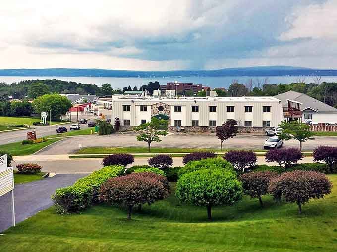 The Apple Tree Inn offers cozy accommodations with views that make hitting the snooze button feel like a moral obligation.