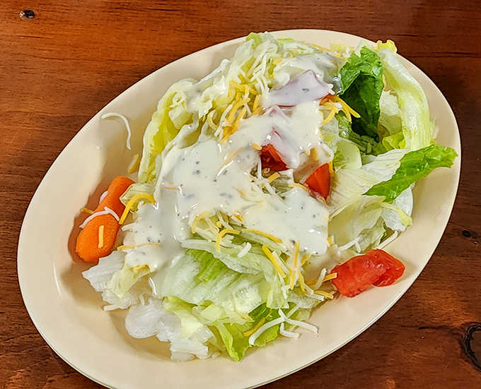 Fresh salad bar offerings provide a virtuous counterbalance to all the fried goodness, letting you pretend you're eating healthy.