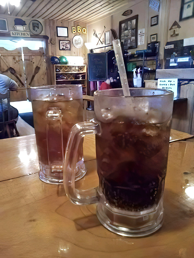 Frosty mugs of soda so large they require a two-handed salute – the perfect companion to tame the sweet heat of barbecue sauce.