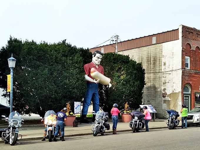 Motorcycle enthusiasts regularly make pilgrimages to the giant, their chrome chariots looking toy-sized next to this fiberglass behemoth.