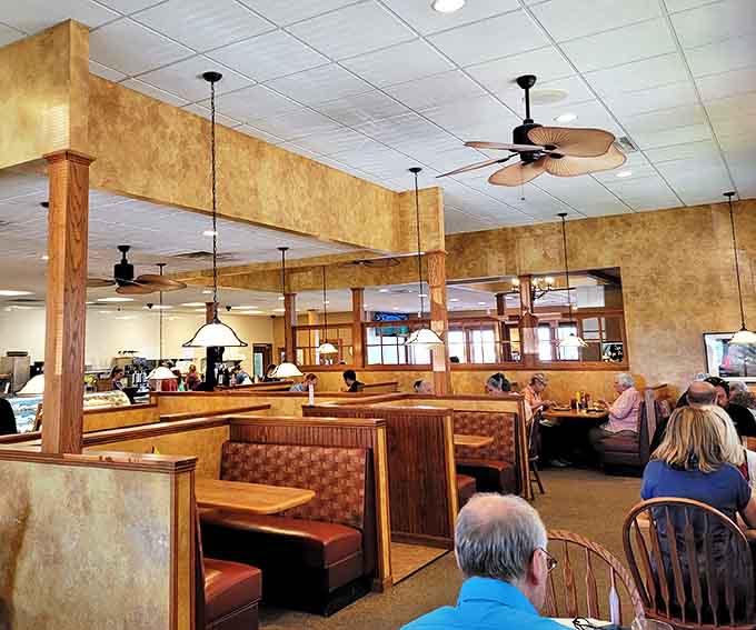 Diners: Comfortable booths and warm lighting create the perfect setting for everything from family celebrations to quiet conversations over coffee.