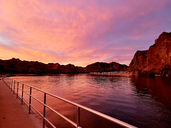 As evening approaches, the picnic area offers front-row seats to nature's most spectacular light show &ndash; no tickets required, just bring snacks.
