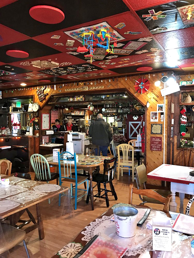 Where strangers become friends over shared barbecue enthusiasm in this cozy dining room filled with decades of smoky memories.