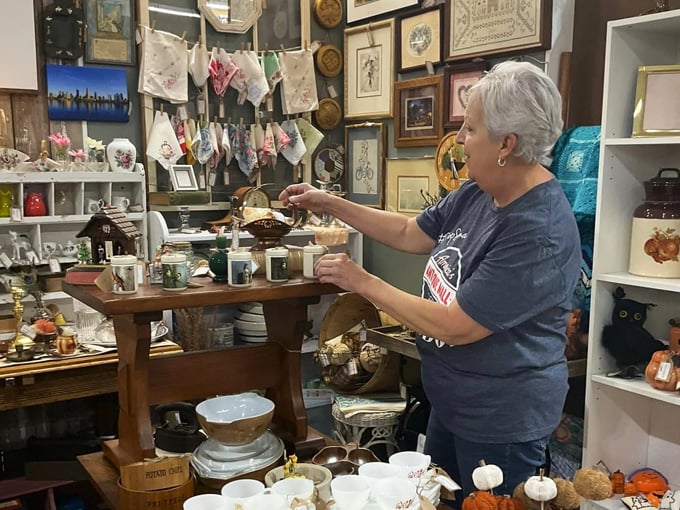 america's antique mall algonquin 5