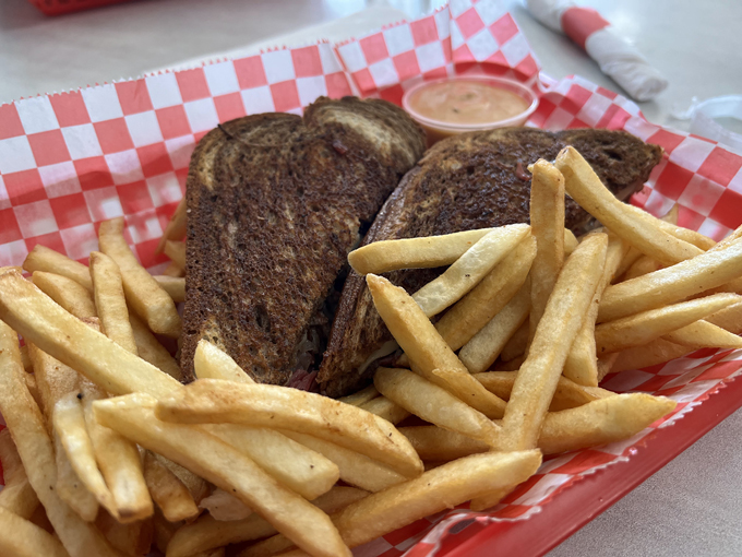 aunt betty's restaurant 3