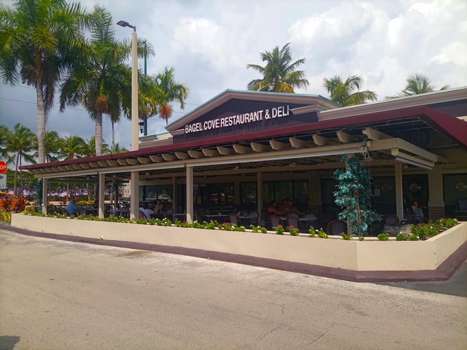 bagel cove restaurant & deli 2