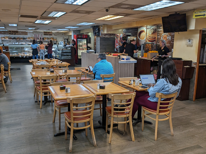 bagel cove restaurant & deli 2