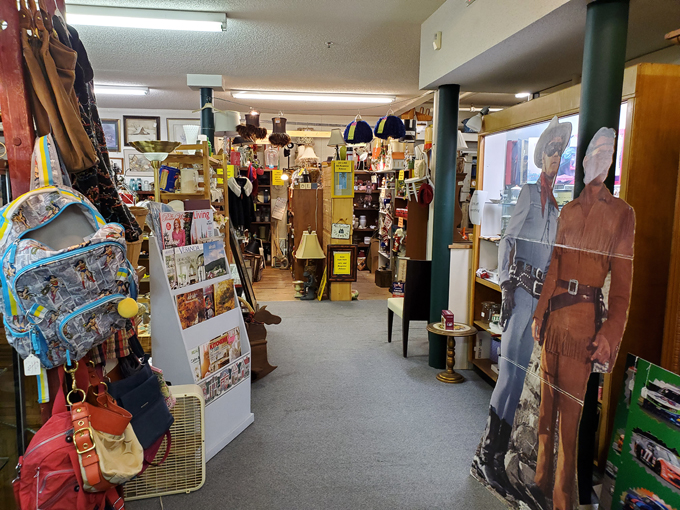 bay city antiques center 3