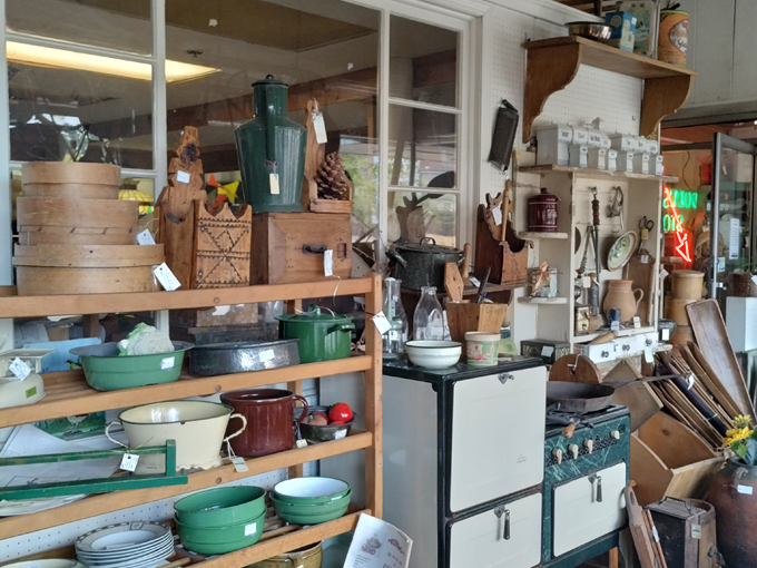 bay city antiques center 4