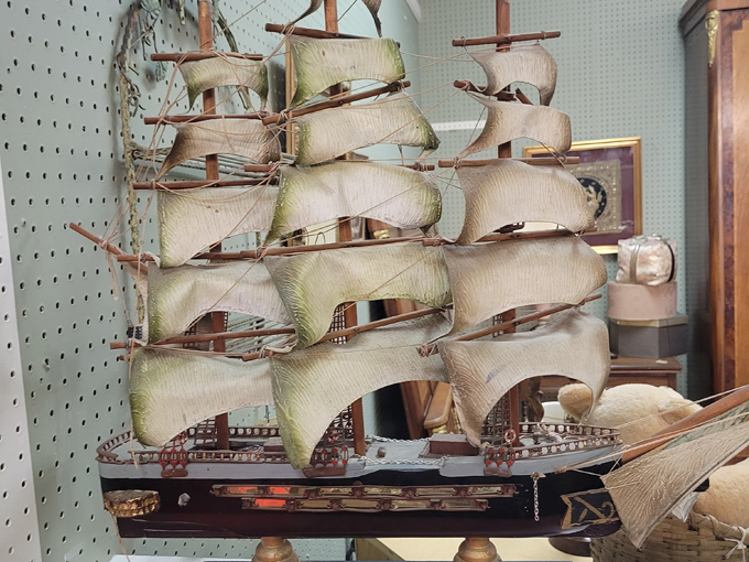 bay city antiques center 6