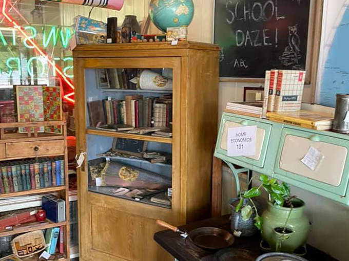 bay city antiques center 8