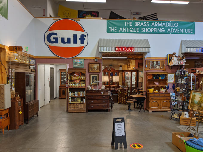 brass armadillo antique mall goodyear, az 3