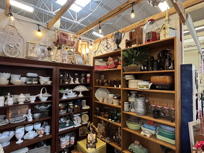 brass armadillo antique mall goodyear, az 5