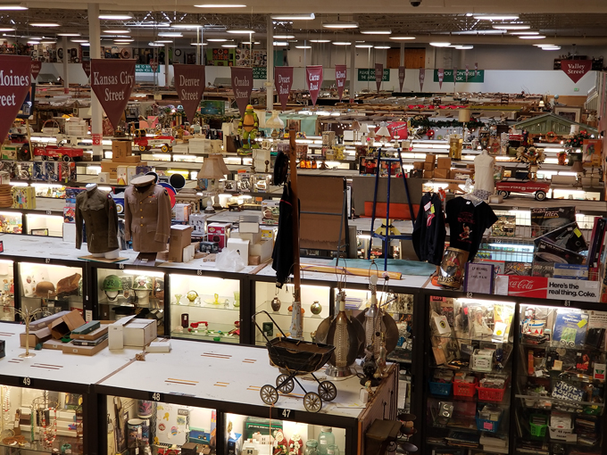 brass armadillo antique mall goodyear, az 8