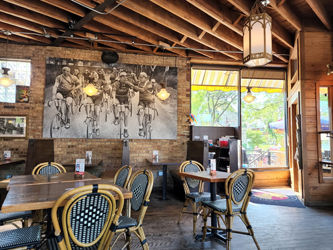 caf&eacute; hollander 2