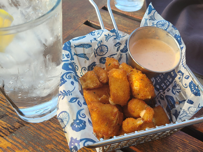 caf&eacute; hollander 5