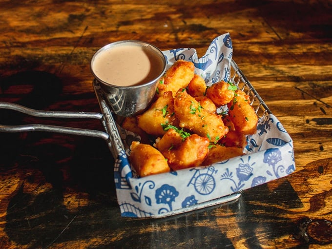 café hollander downer 3