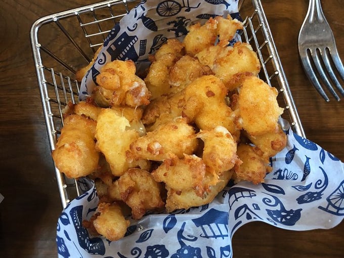 café hollander downer 4