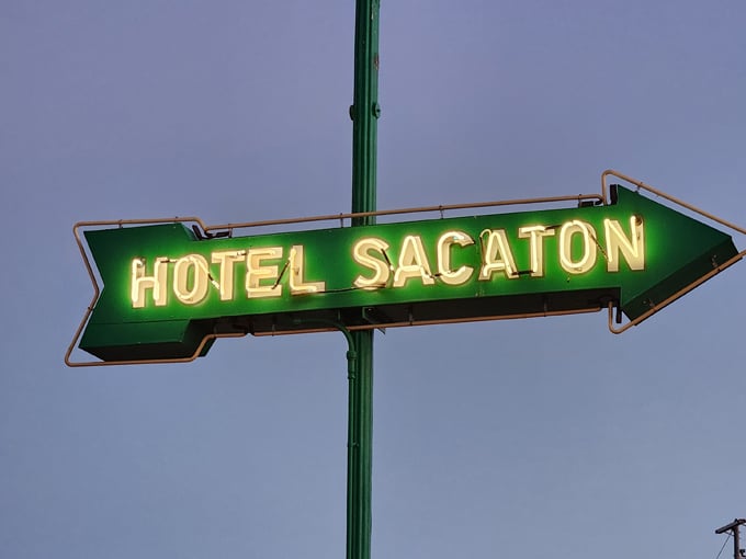 casa grande neon sign park 3