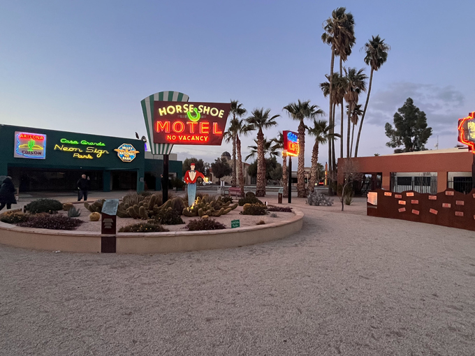 casa grande neon sign park 5