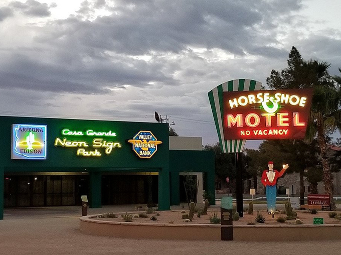 casa grande neon sign park 8