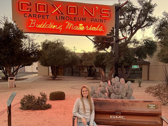 casa grande neon sign park 9